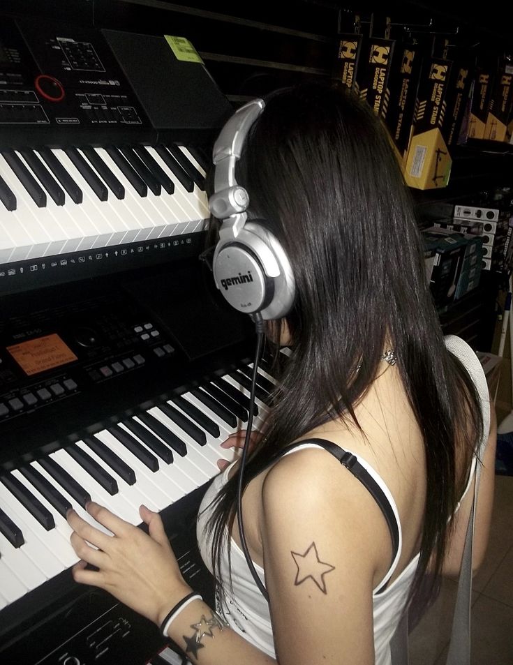 18+ by CLUB RAVE | Free Download on Hypeddit