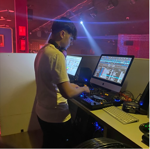 Iguales X Hello Cotto (DJ Cinto Mashup) FREE DOWNLOAD by DJ Cinto