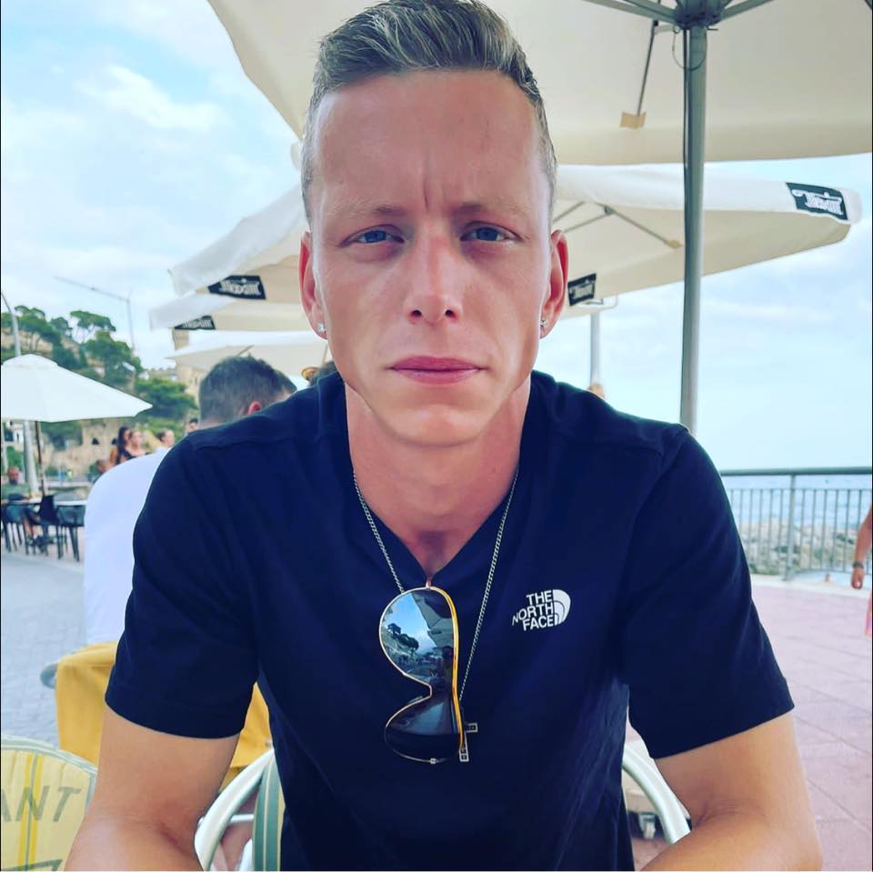 Escapello - Aida by Escapello | Free Download on Hypeddit