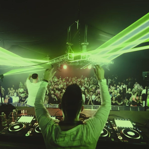 December 2025 Mix by Cally | Free Download on Hypeddit