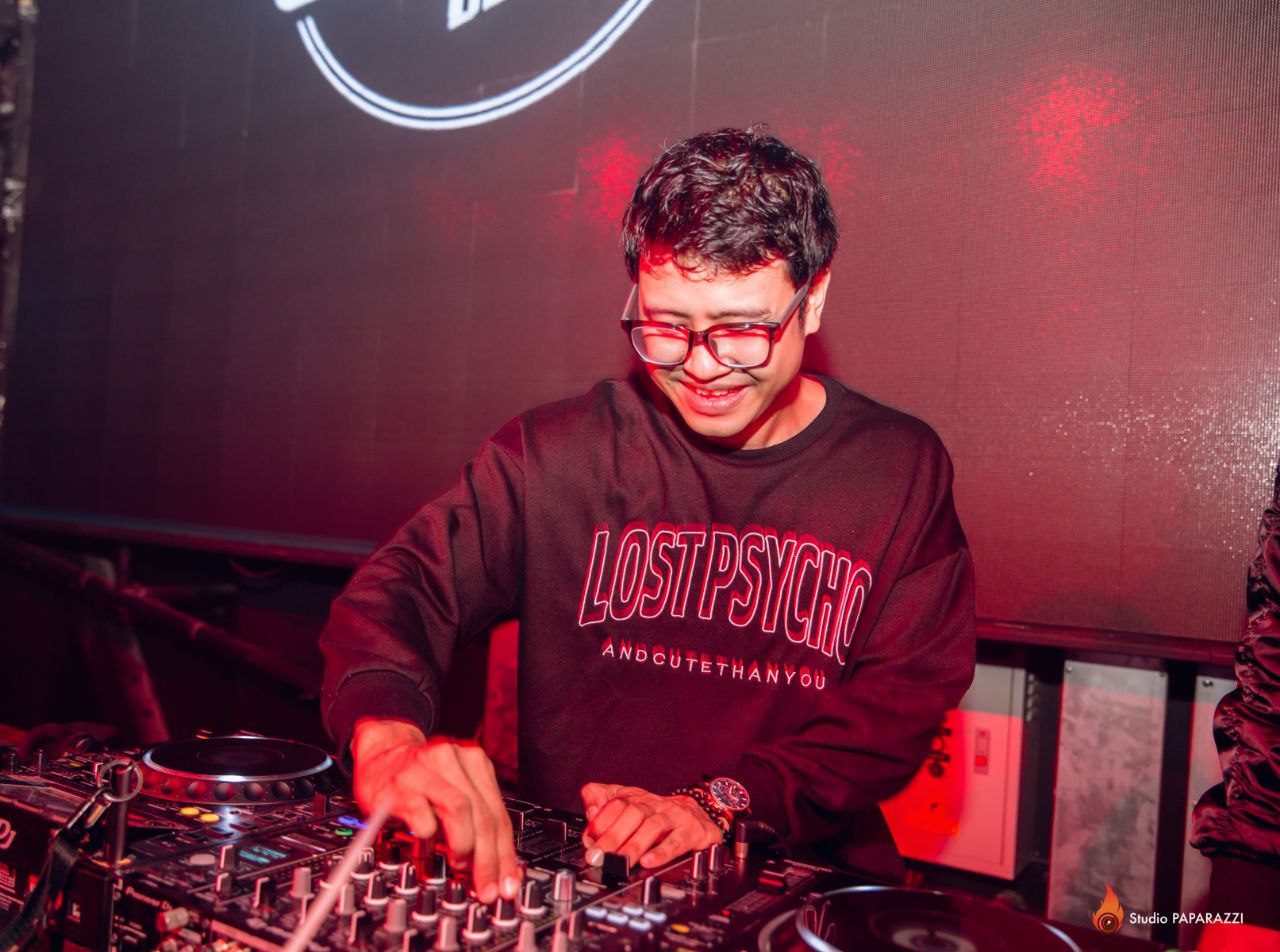 MASHUP by CRUNK | Free Download on Hypeddit